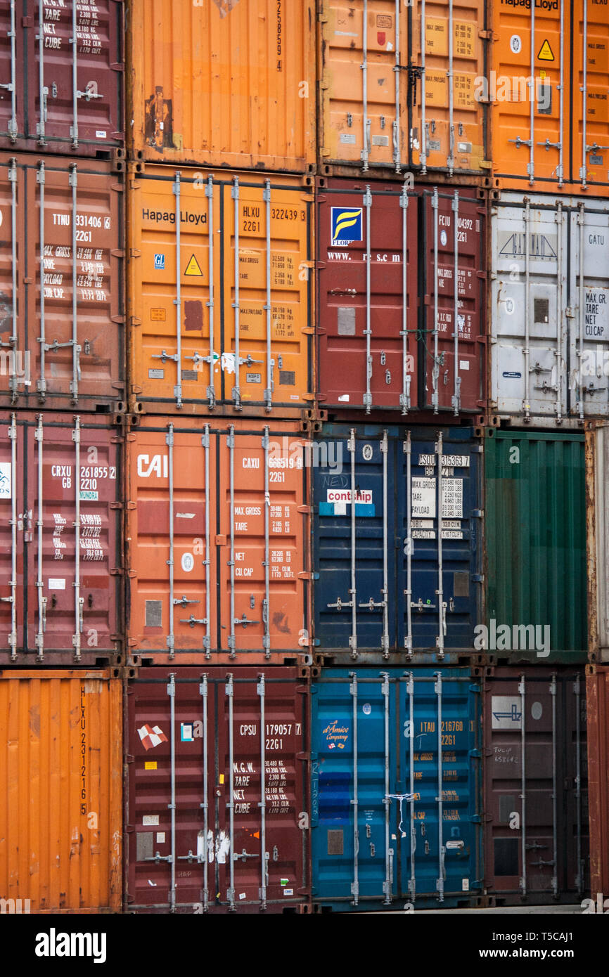 Shipping Containers at Southampton Docks Stock Photo - Alamy