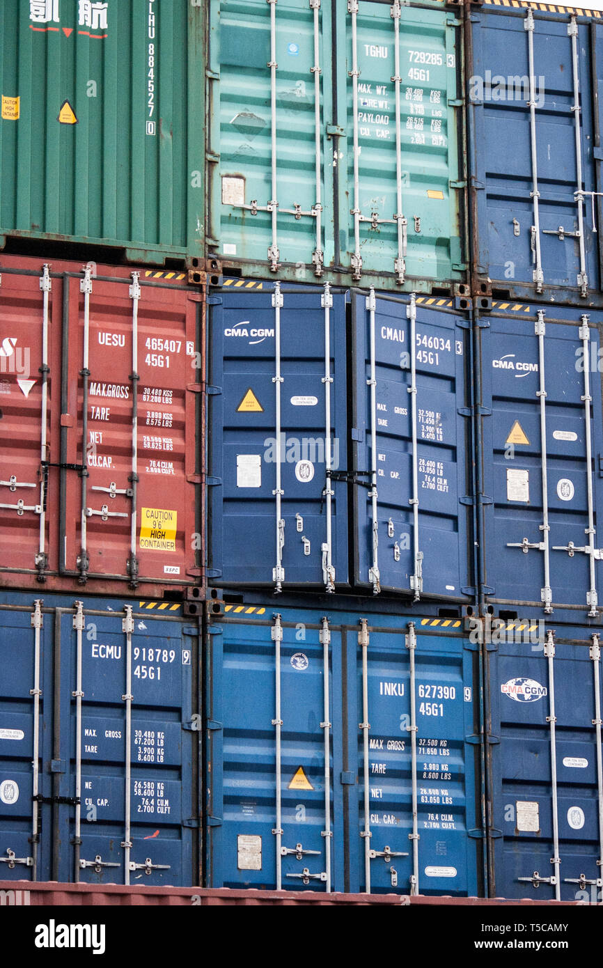 20ft container hi-res stock photography and images - Alamy