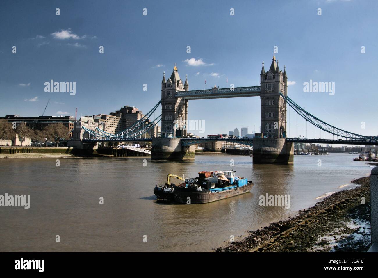 A picture of Tower Bridge across the river Thames Stock Photo - Alamy