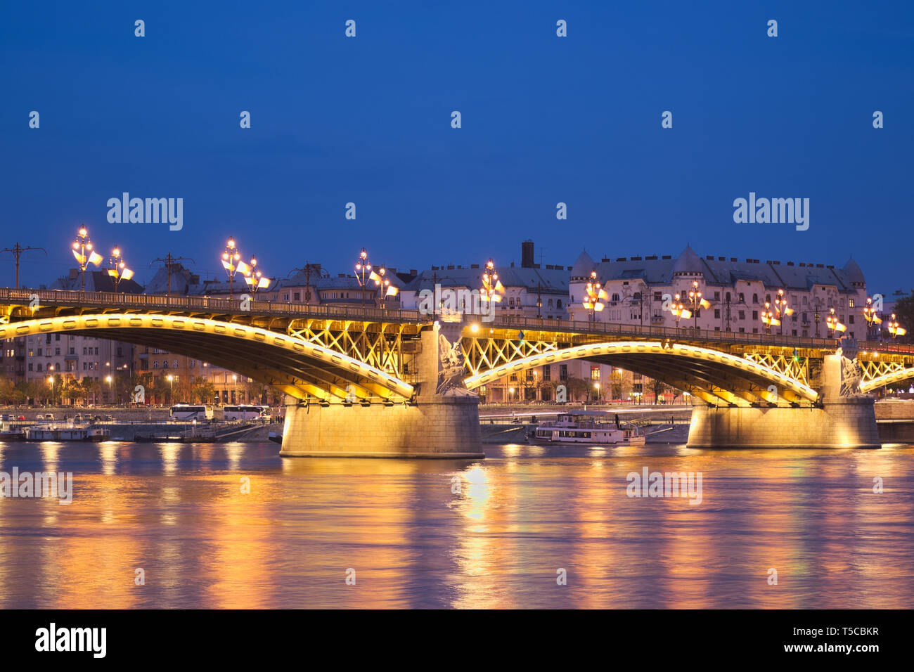 Margit hid bridge hi-res stock photography and images - Alamy