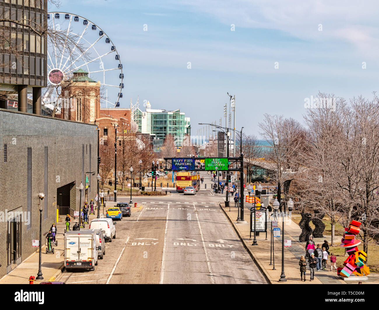Downtown chicago main street hi-res stock photography and images - Alamy