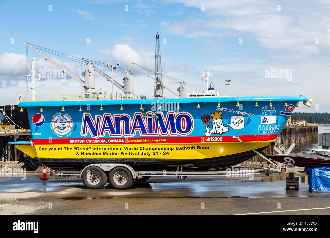 Bathtub boat hi-res stock photography and images - Alamy