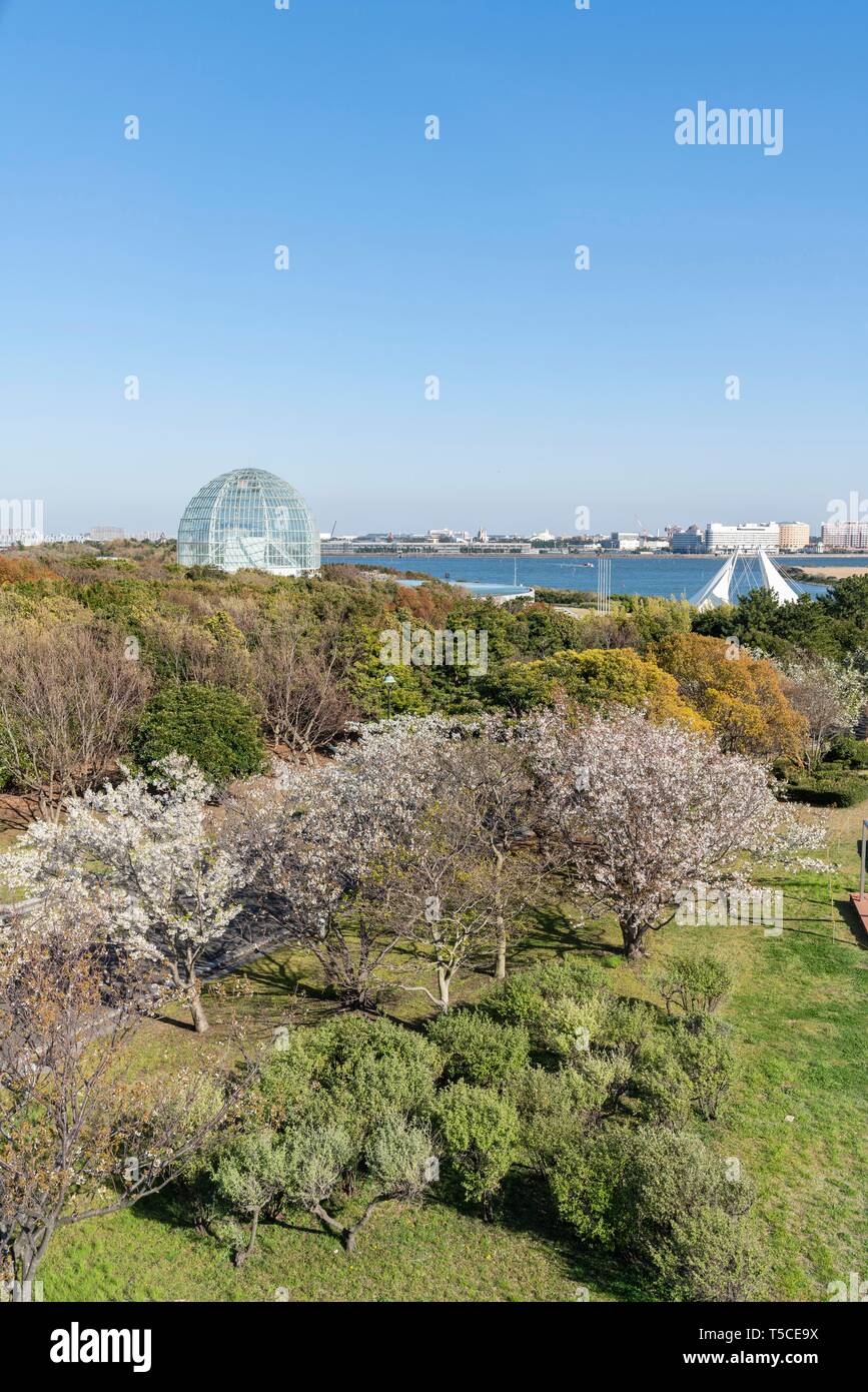 Kasai Rinkai Park, Tokyo Sea Life Park, view from Crystal View, Edogawa ...