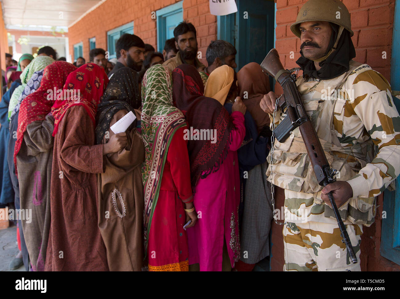 Indian voting village hi-res stock photography and images - Alamy