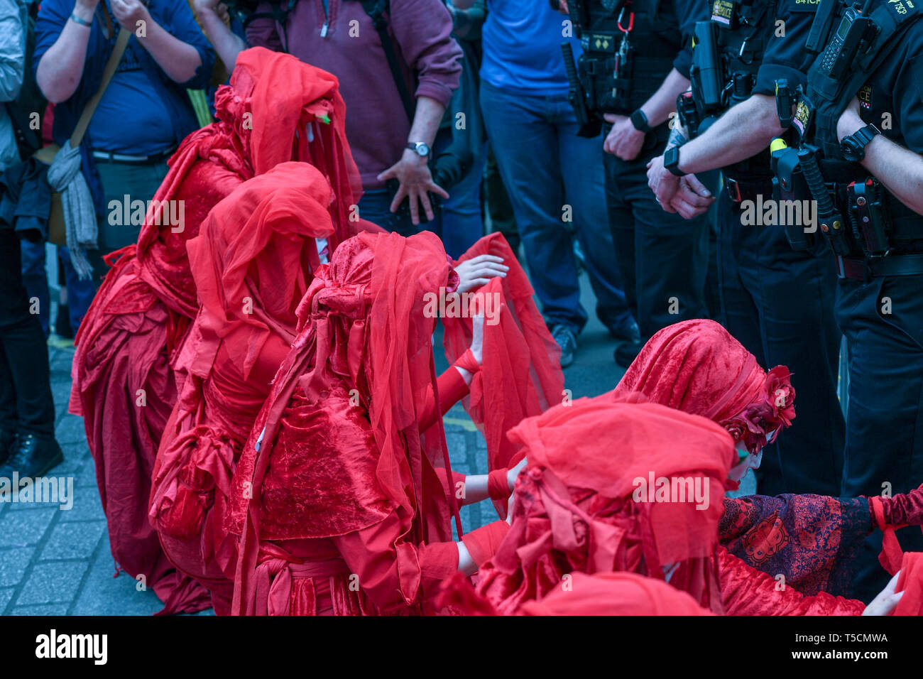 Female protesters in red outside dowing street hi-res stock photography ...