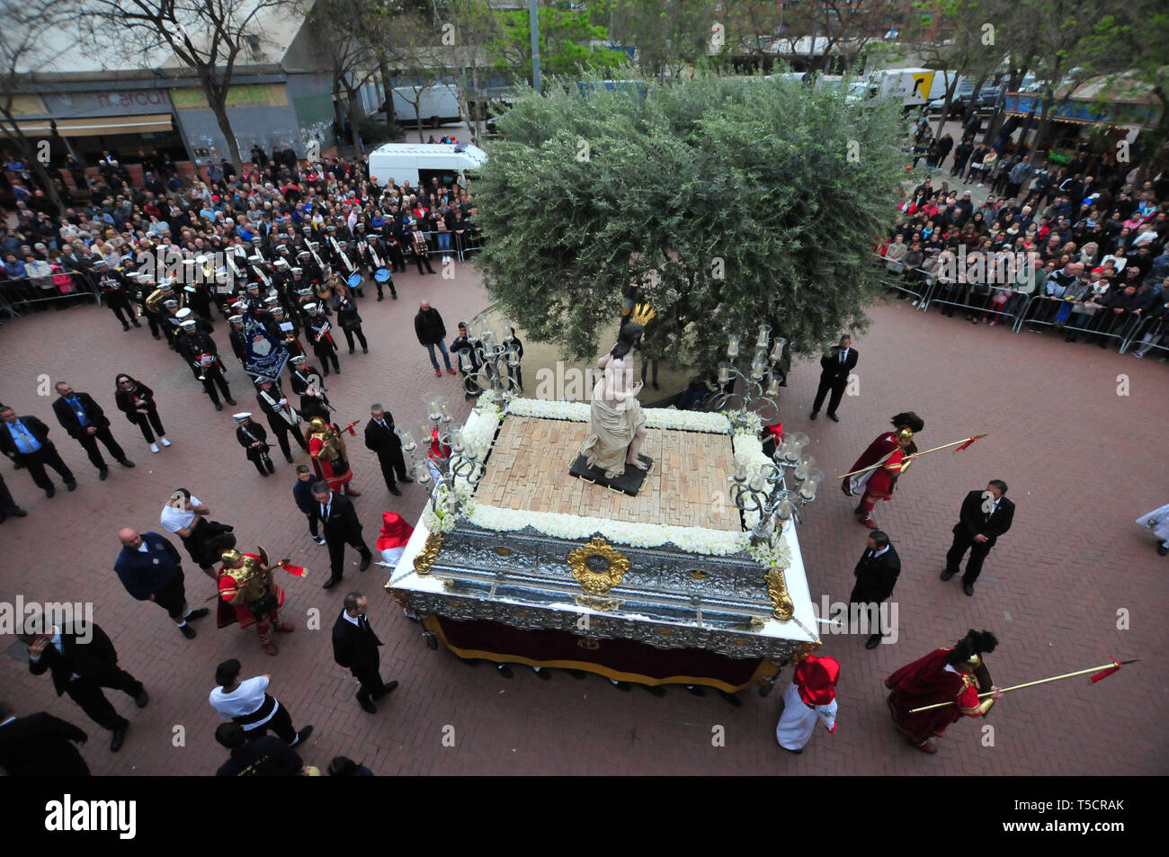 Christian easter parade jesus carrying hi-res stock photography and ...