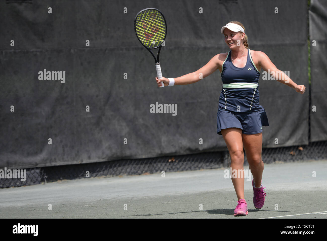 Zoe Levy High Resolution Stock Photography and Images - Alamy