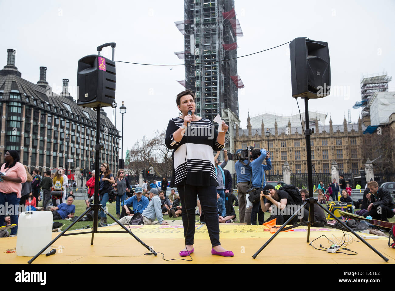 Tonia antoniazzi labour mp hi-res stock photography and images - Alamy