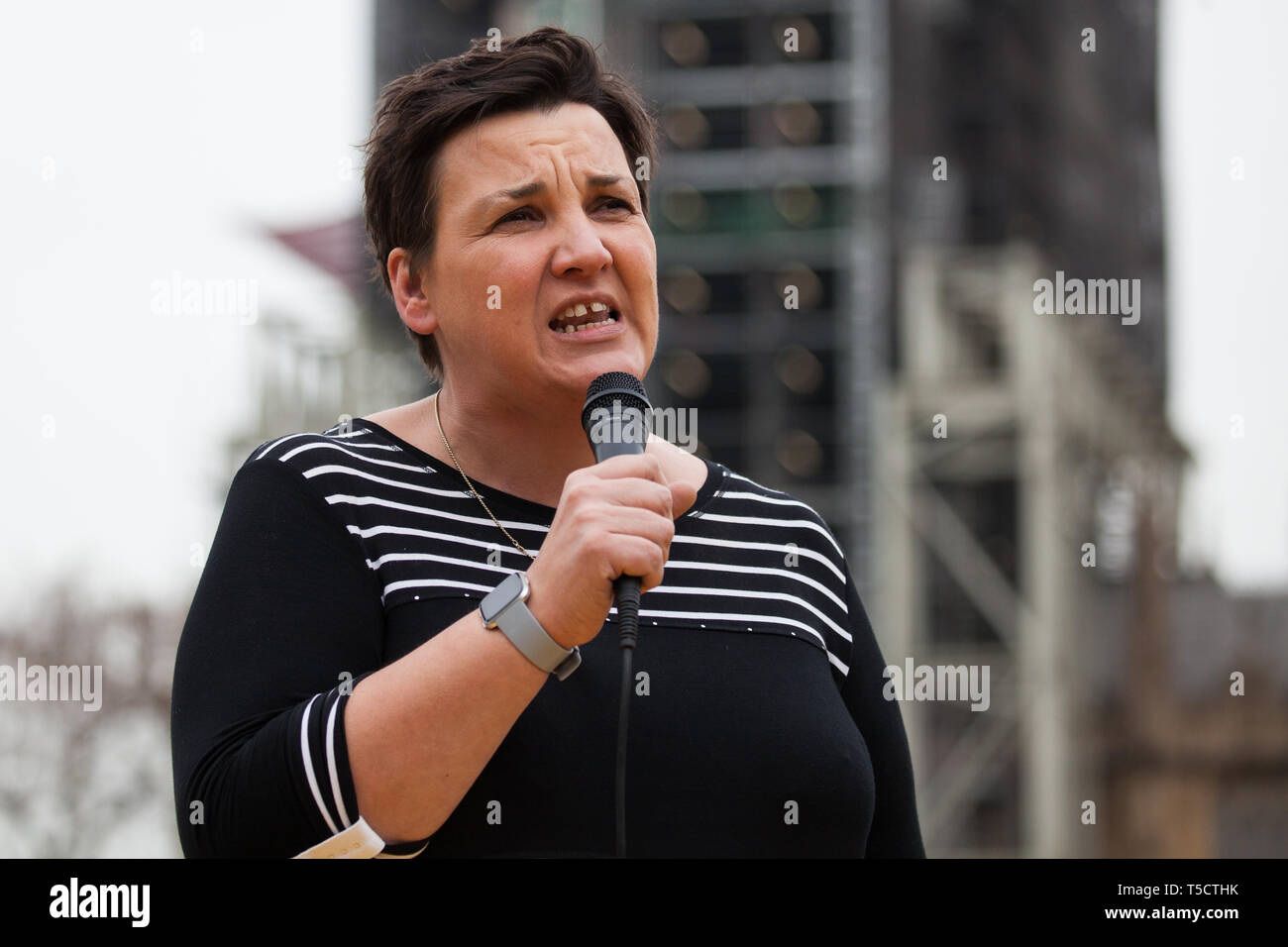 Tonia antoniazzi labour mp hi-res stock photography and images - Alamy