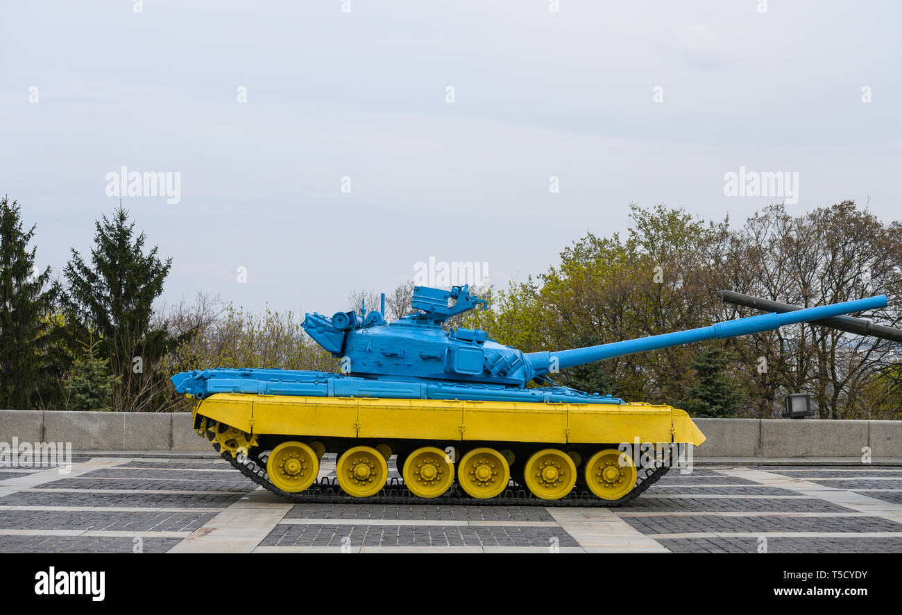 T64 tank hi-res stock photography and images - Alamy