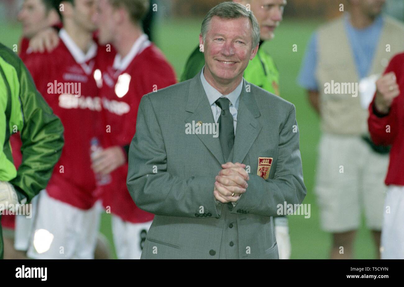 Alex ferguson 1999 hi-res stock photography and images - Alamy