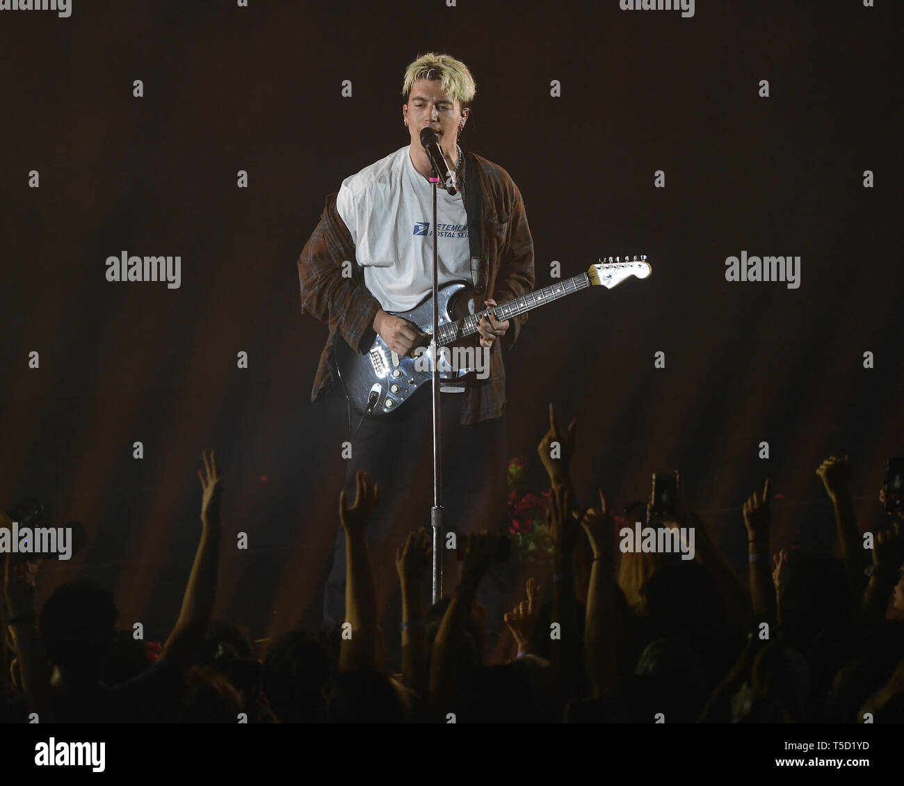 Lany singer hi-res stock photography and images - Alamy