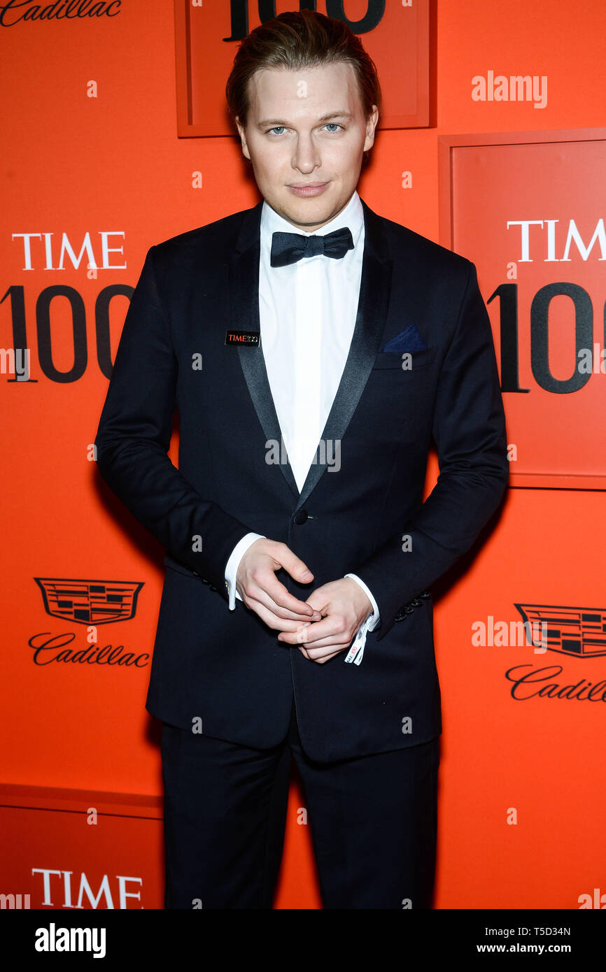 Ronan farrow hi-res stock photography and images - Alamy
