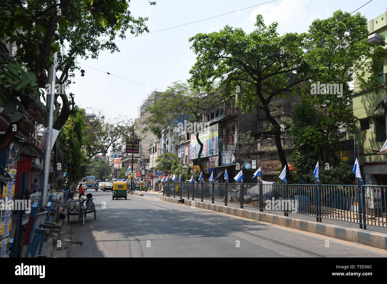 Mahatma gandhi road kolkata hi-res stock photography and images - Alamy