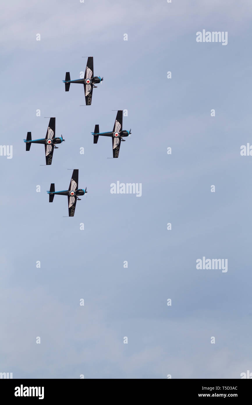 Air acrobatic team hi-res stock photography and images - Alamy