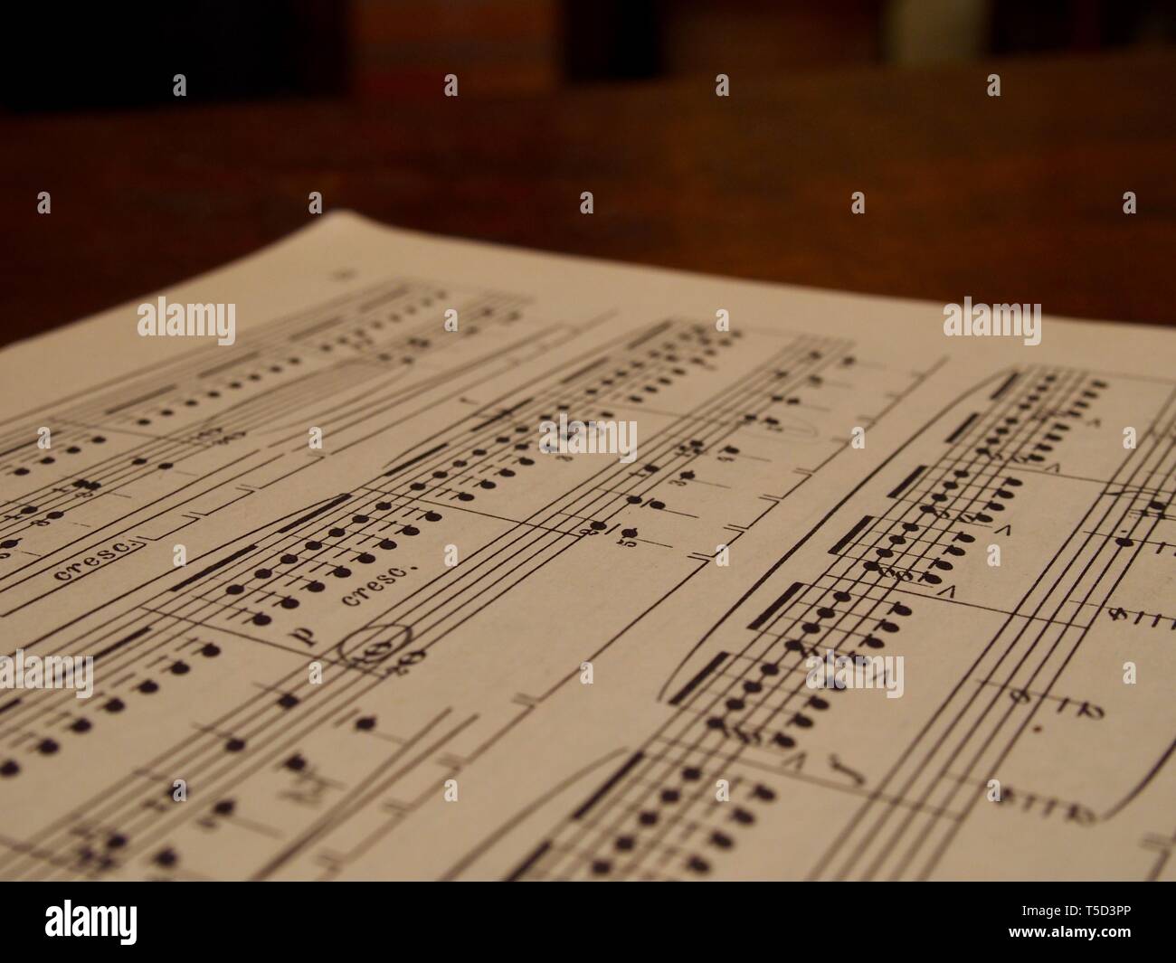 Old paper sheet music hi-res stock photography and images - Alamy