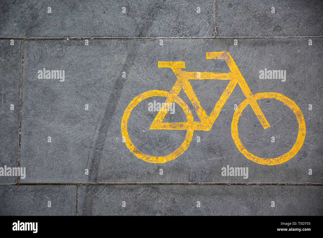 Mobile line marking hi-res stock photography and images - Alamy