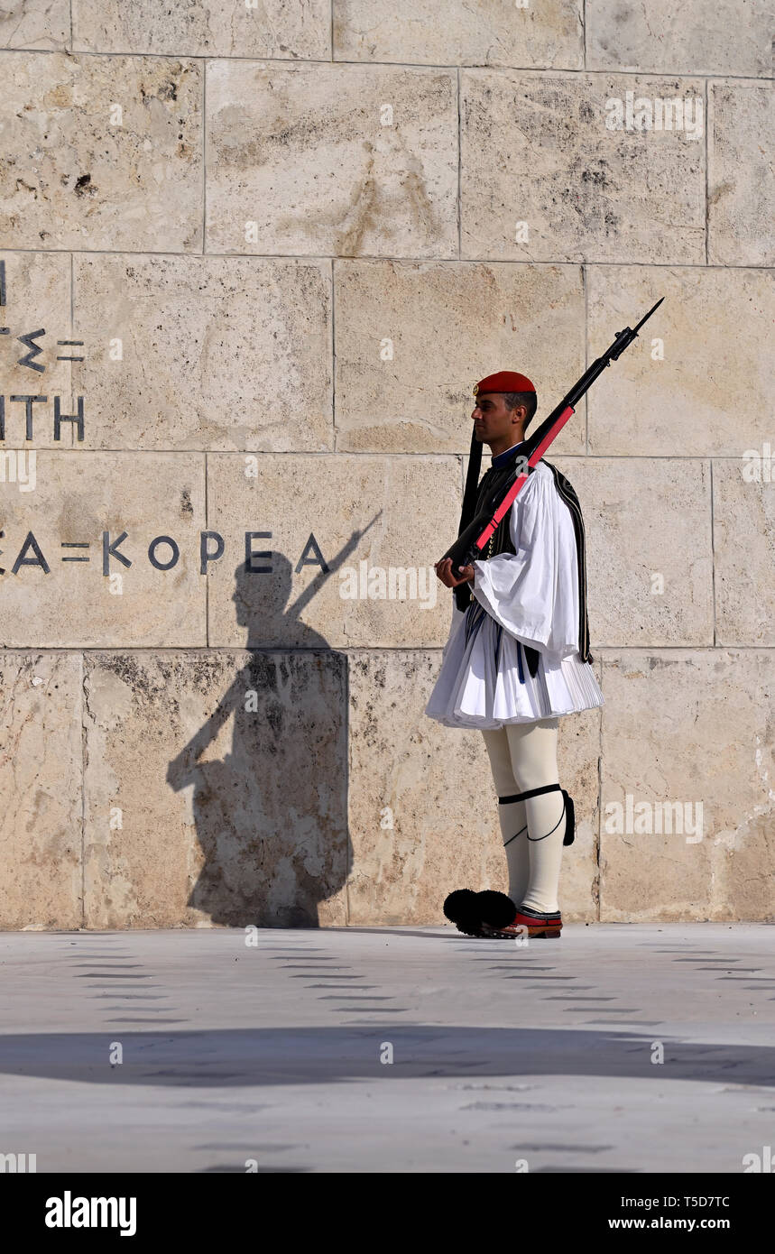 Presidential Guard at the Monument of Unknown Soldier in Athens, Greece ...