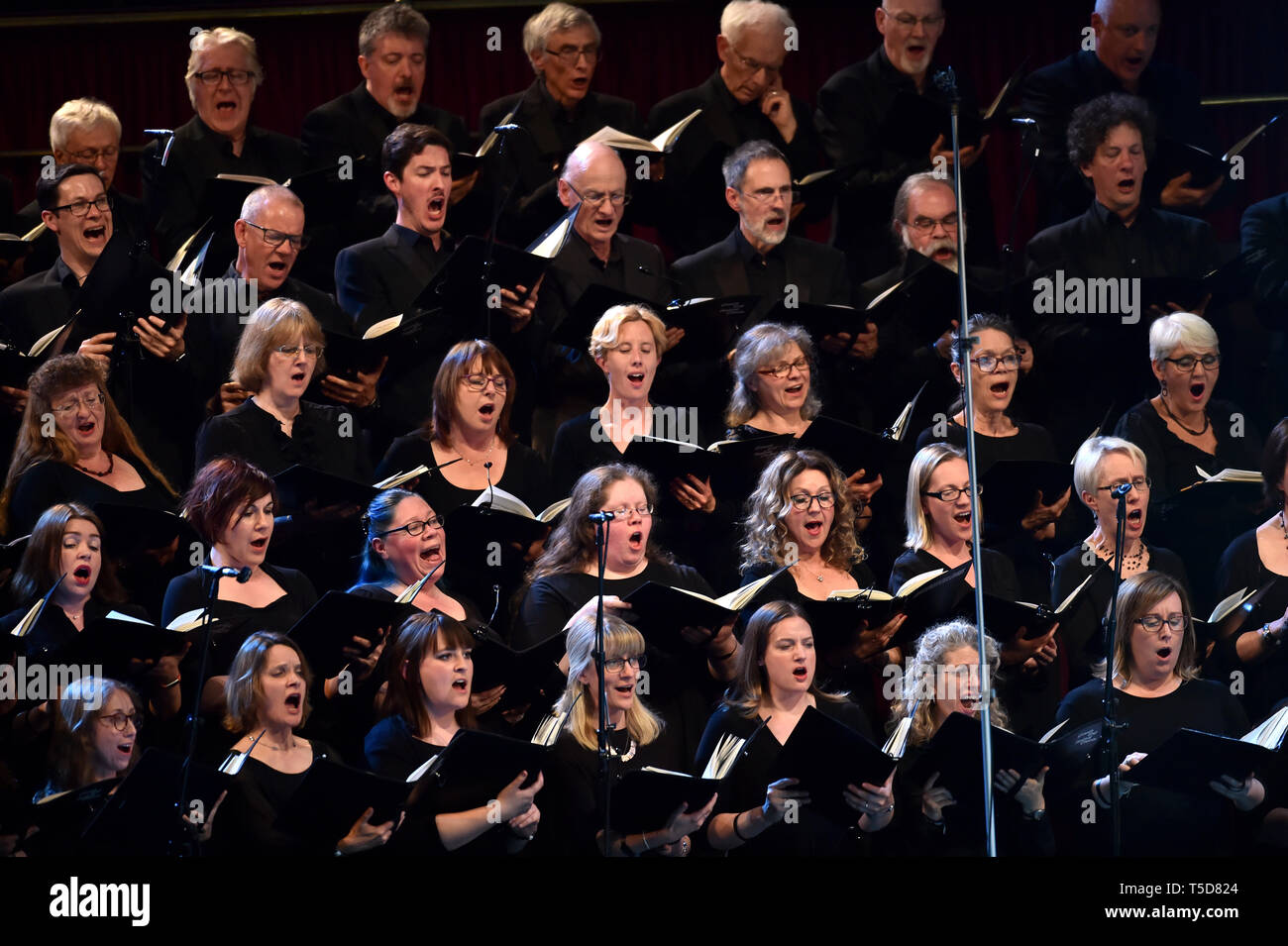 Crouch end festival chorus hi-res stock photography and images - Alamy