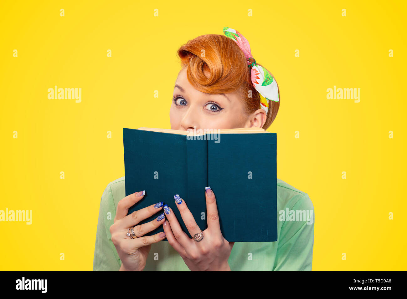 Shocking lines. Shocked amazed, surprised beautiful pinup retro hair ...