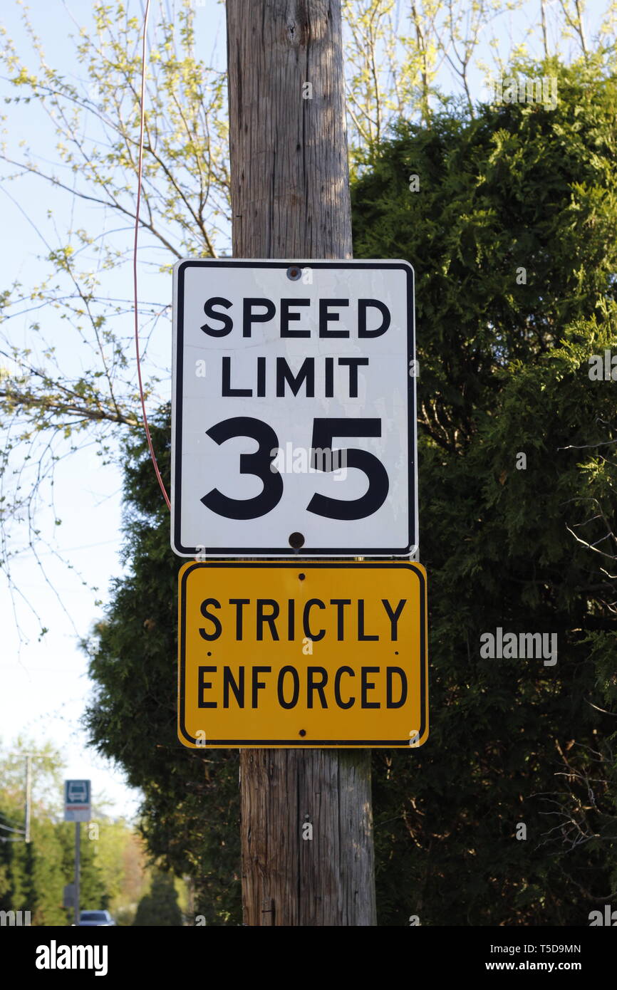 Speed Limit 35 Stock Photo - Alamy Speed Limit 35 Stock Photo - Alamy