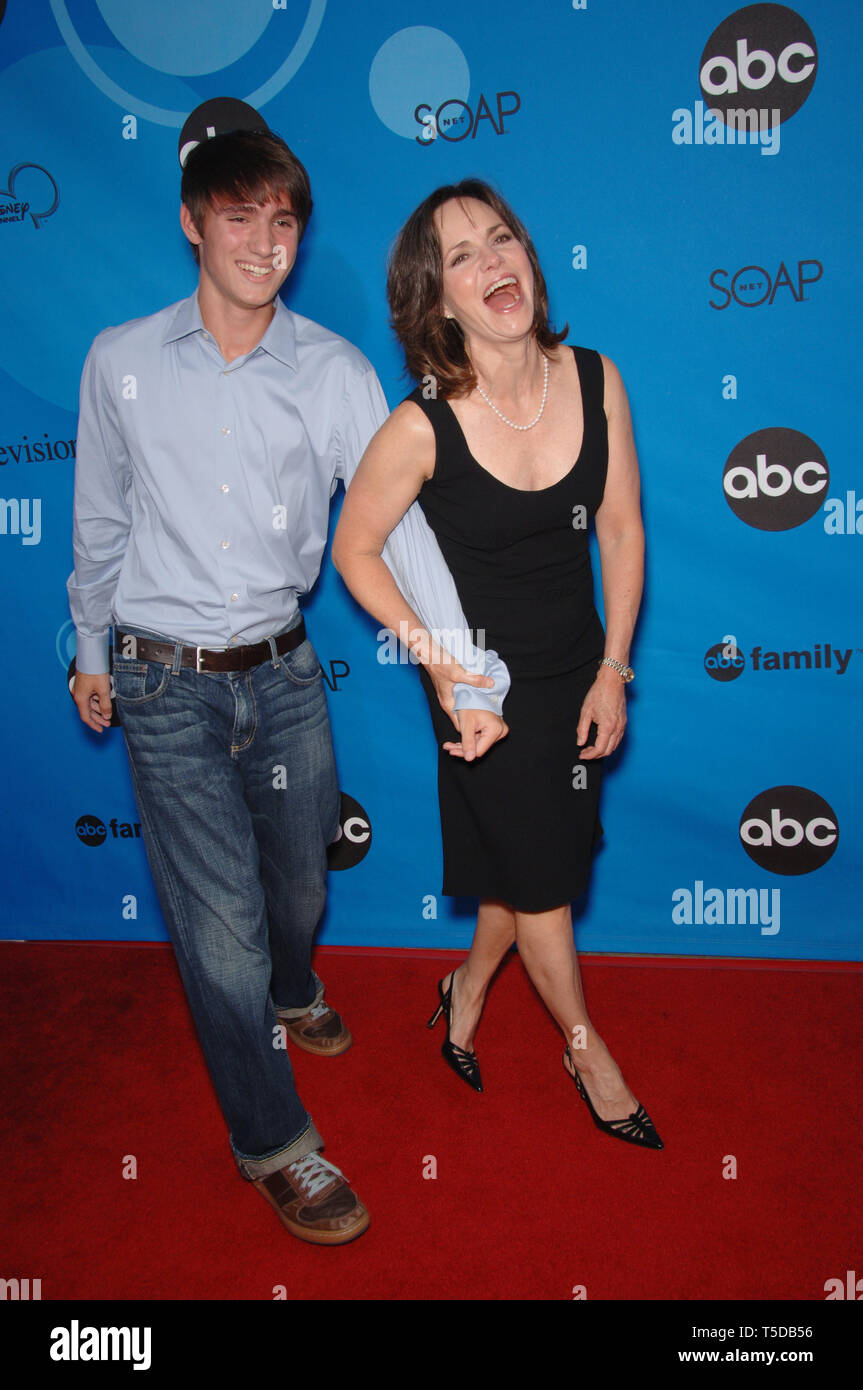 LOS ANGELES, CA. July 20, 2006: Brothers and Sisters star SALLY FIELD ...