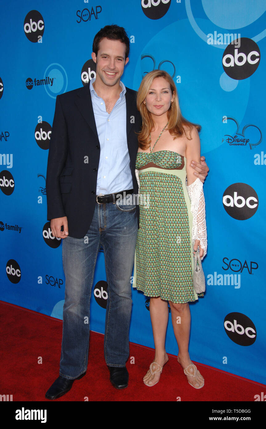 LOS ANGELES, CA. July 20, 2006: Notes From the Underbelly stars PETER ...