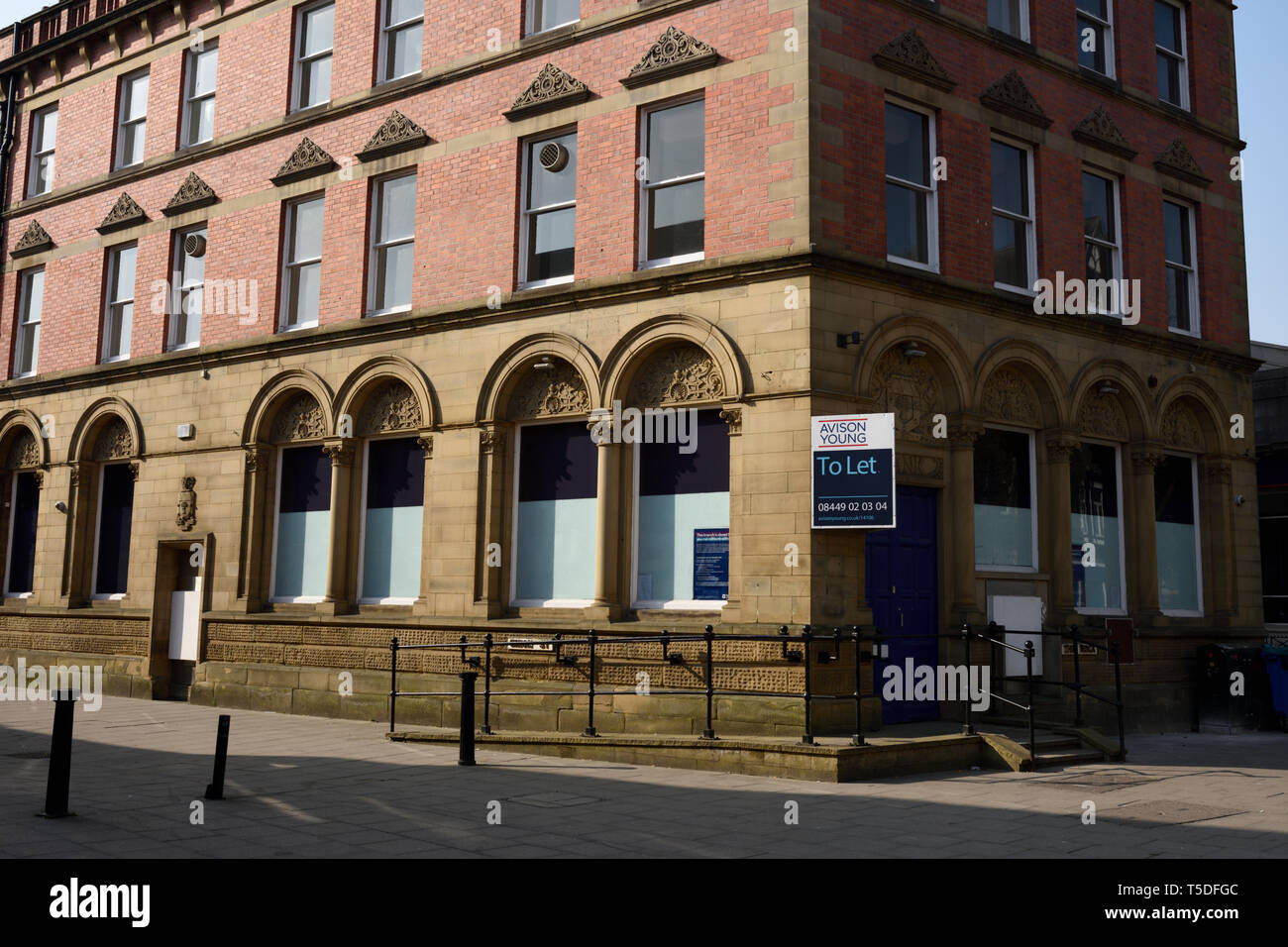 Old bank building closed and to let, royal bank of scotland, bury ...