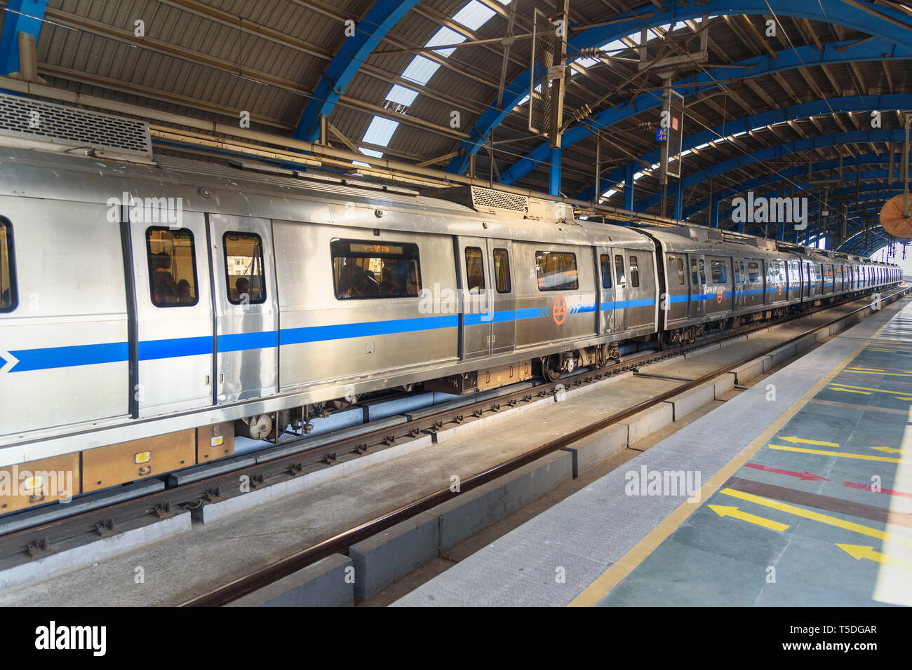 Delhi metro rail hi-res stock photography and images - Alamy