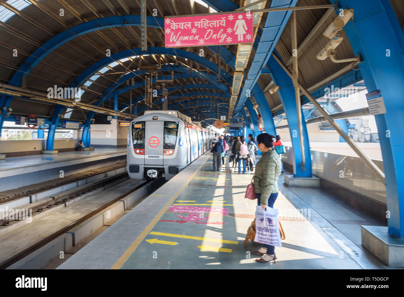Delhi metro rail hi-res stock photography and images - Alamy