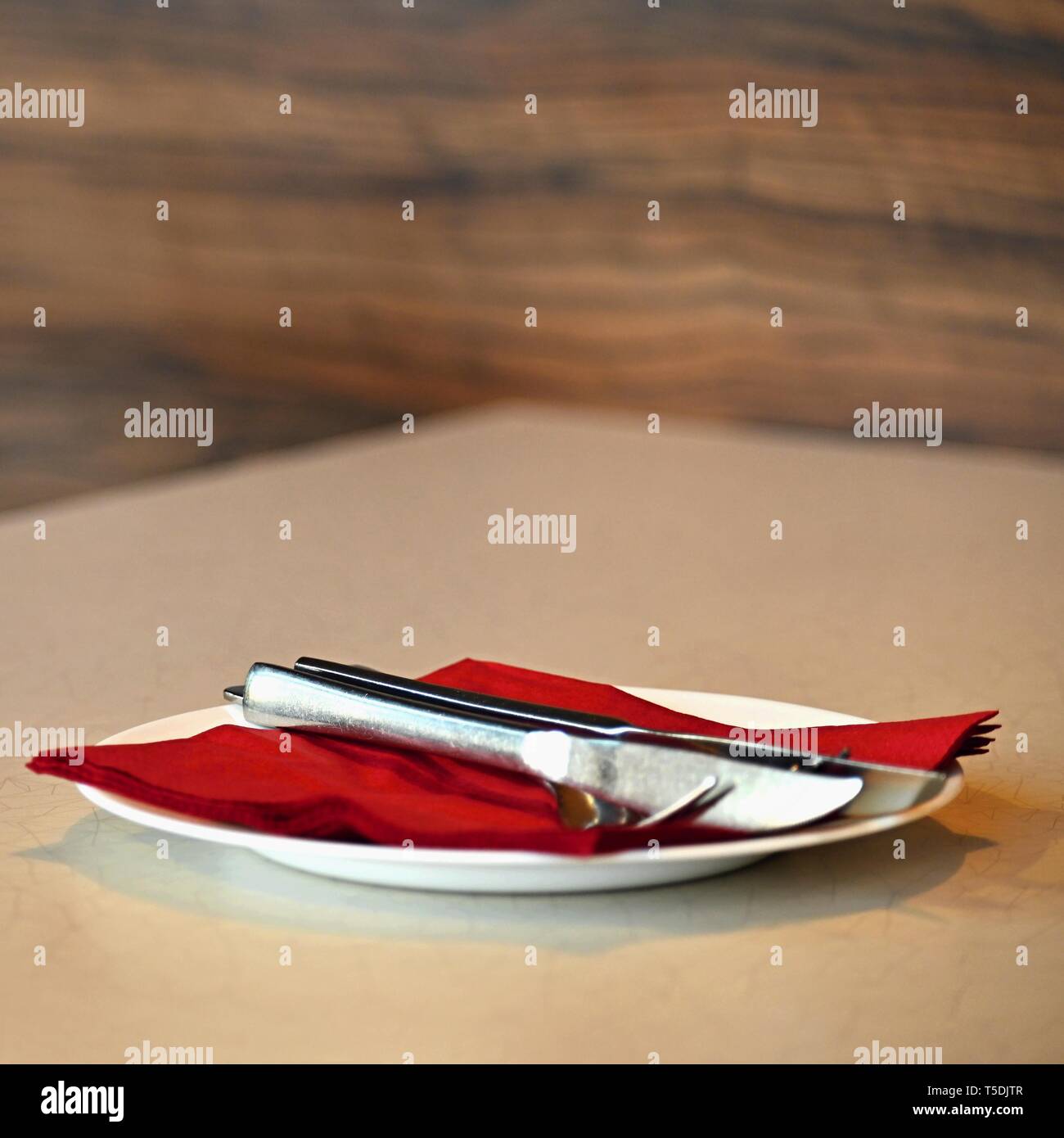 Wooden table lunch hi-res stock photography and images - Alamy