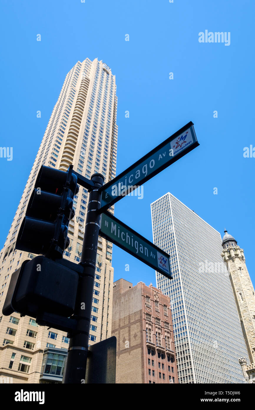 Michigan Avenue on the corner of Chicago Avenue sign (Magnificent Mile ...
