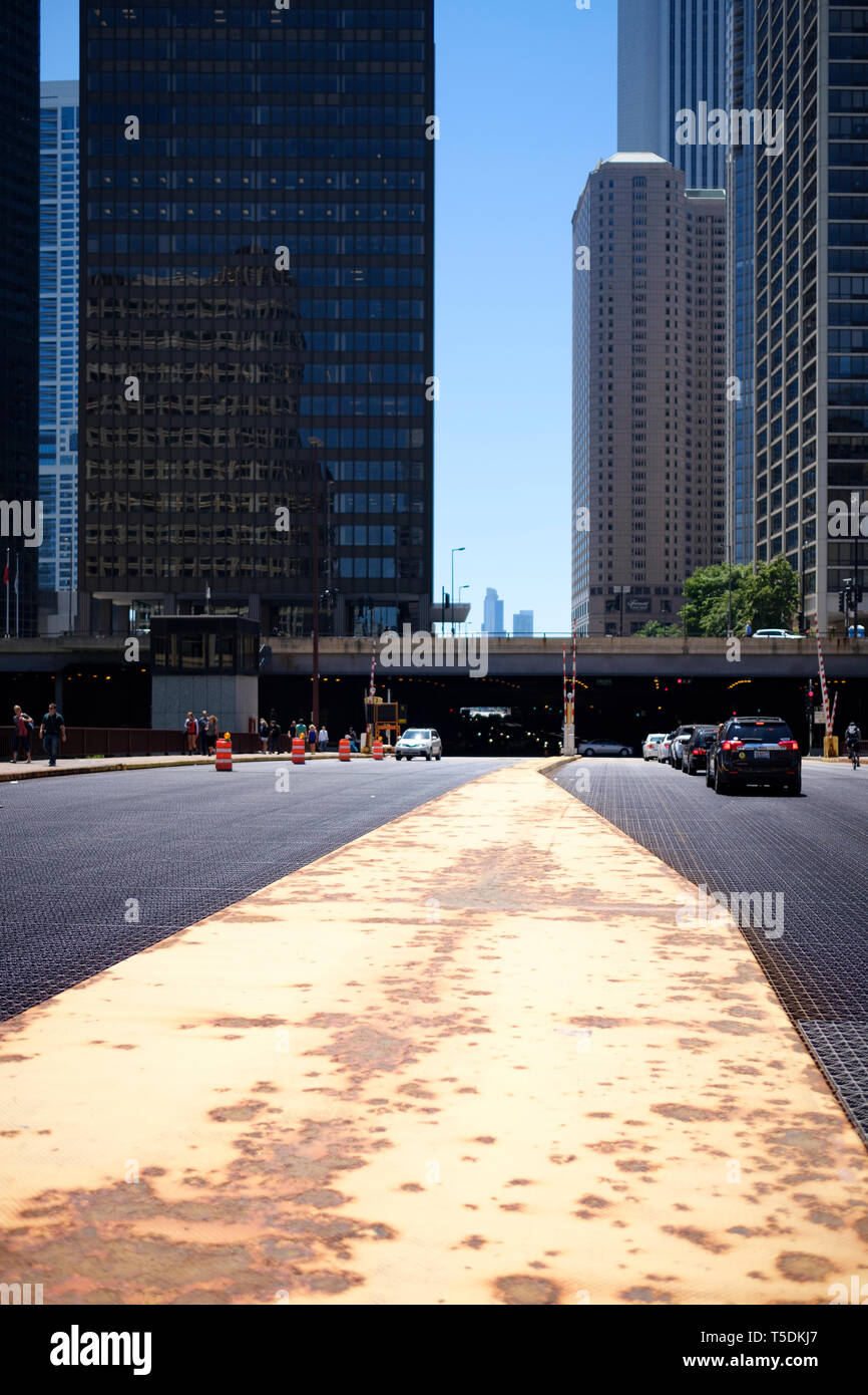 Columbus Drive Bridge in Downtown Chicago Stock Photo - Alamy