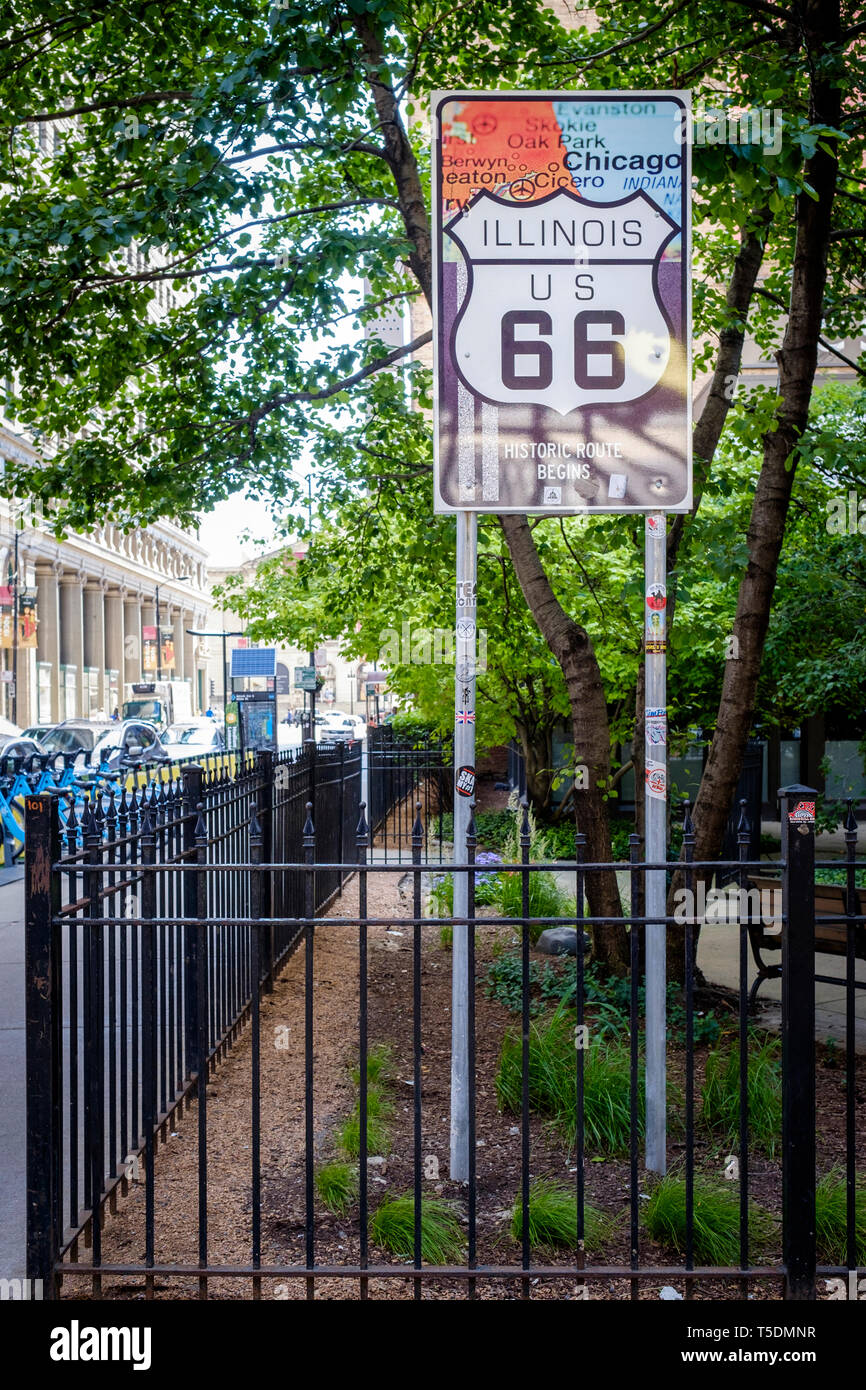 Iconic Route 66 starting sign in Downtown Chicago Stock Photo - Alamy