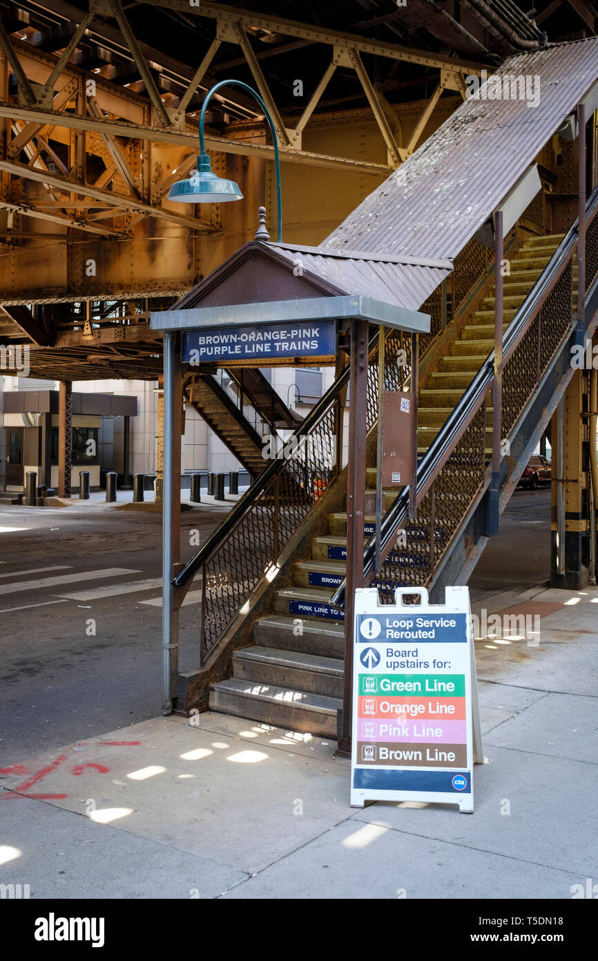 Entrance to CTA Loop metro lines in Downtown Chicago Stock Photo - Alamy