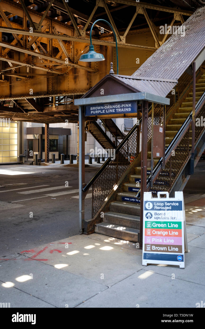 Entrance to CTA Loop metro lines in Downtown Chicago Stock Photo - Alamy
