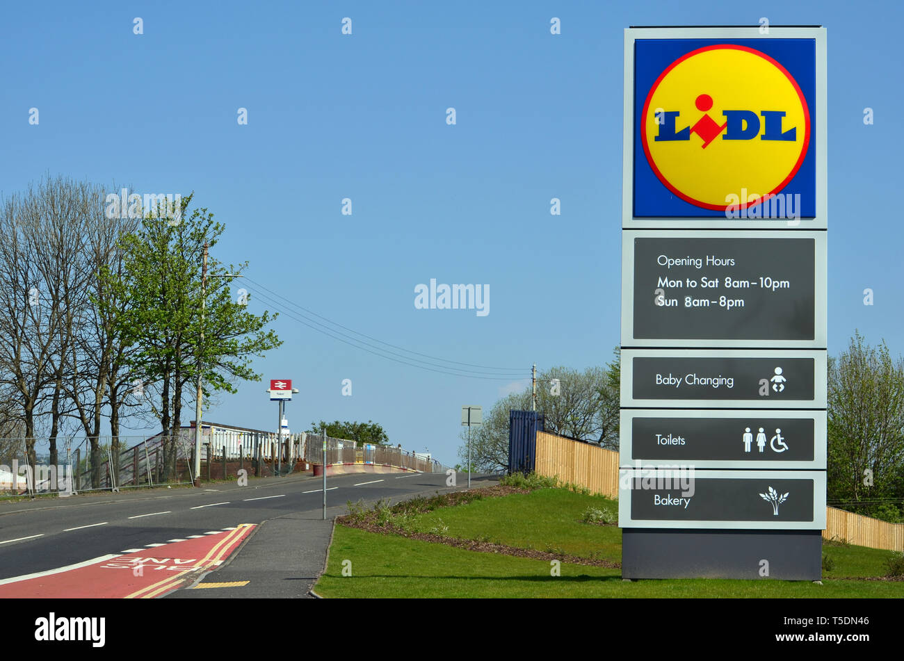 Lidl sign at the supermarket at Yokermill Road at the Clydebank/Yoker ...