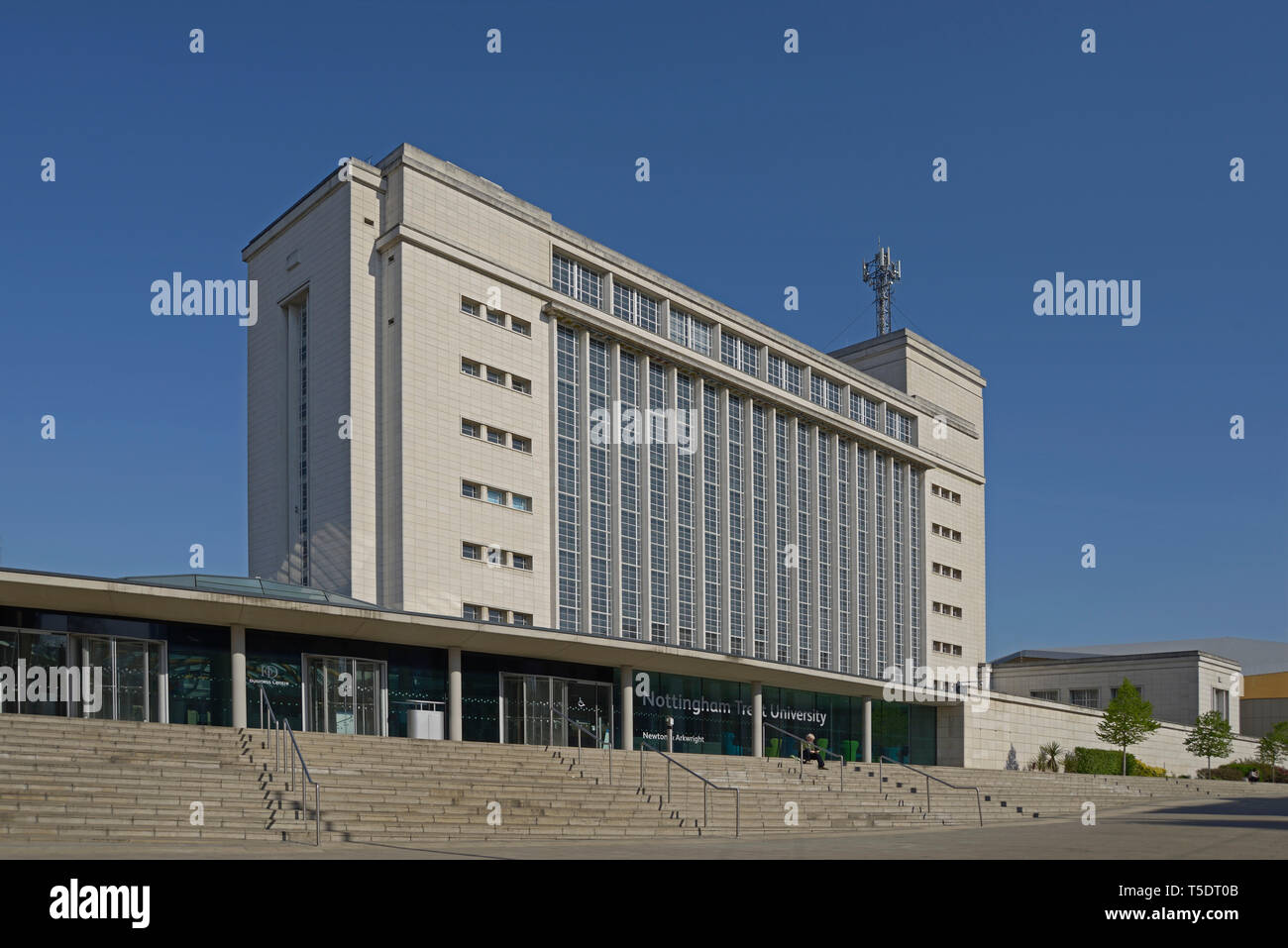 Arkwright & Newton buildings entrance to Nottingham Trent University ...