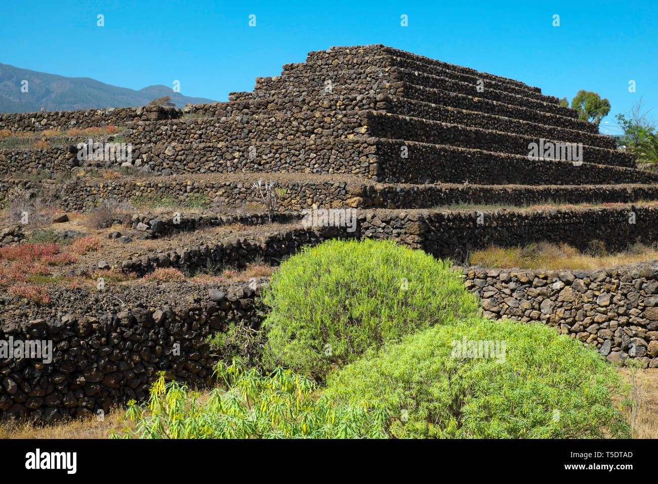 Pyramid de guimar hi-res stock photography and images - Alamy