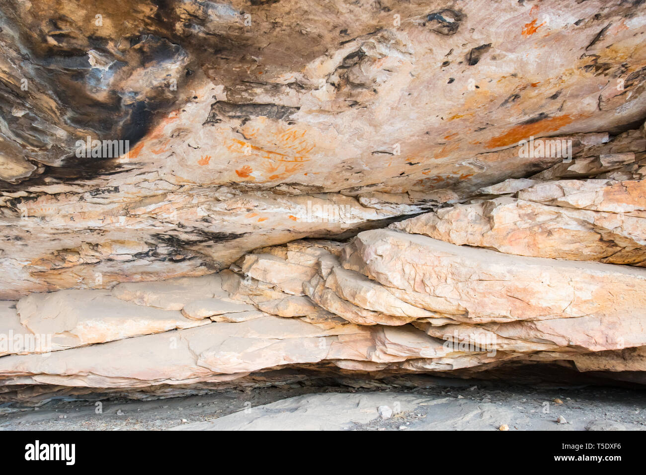 Indigenous shelter australia hi-res stock photography and images - Alamy