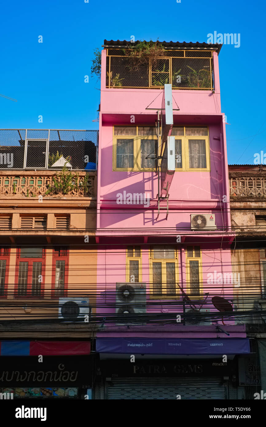 Bangkok old fashioned housing hi-res stock photography and images - Alamy