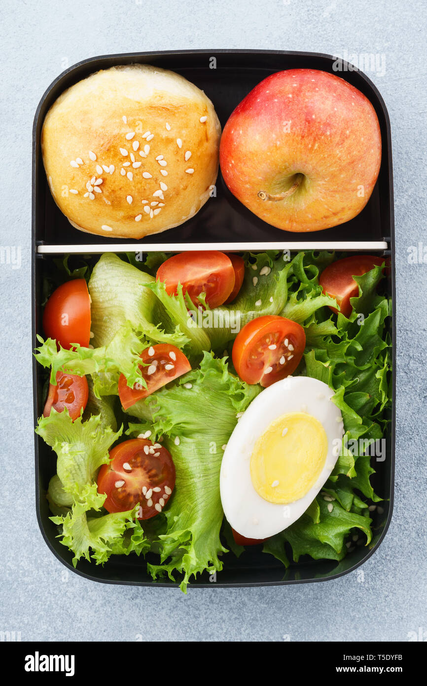 Vegetable box delivery hi-res stock photography and images - Alamy