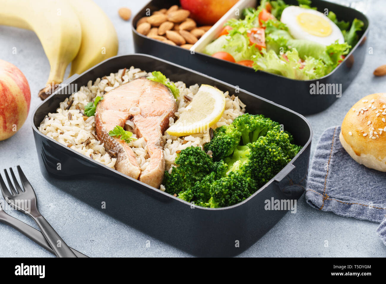 Fish and bread packed lunch hi-res stock photography and images - Alamy