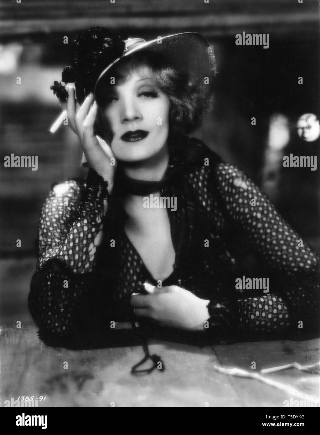 Marlene Dietrich BLONDE VENUS 1932 director Josef von Sternberg photo ...