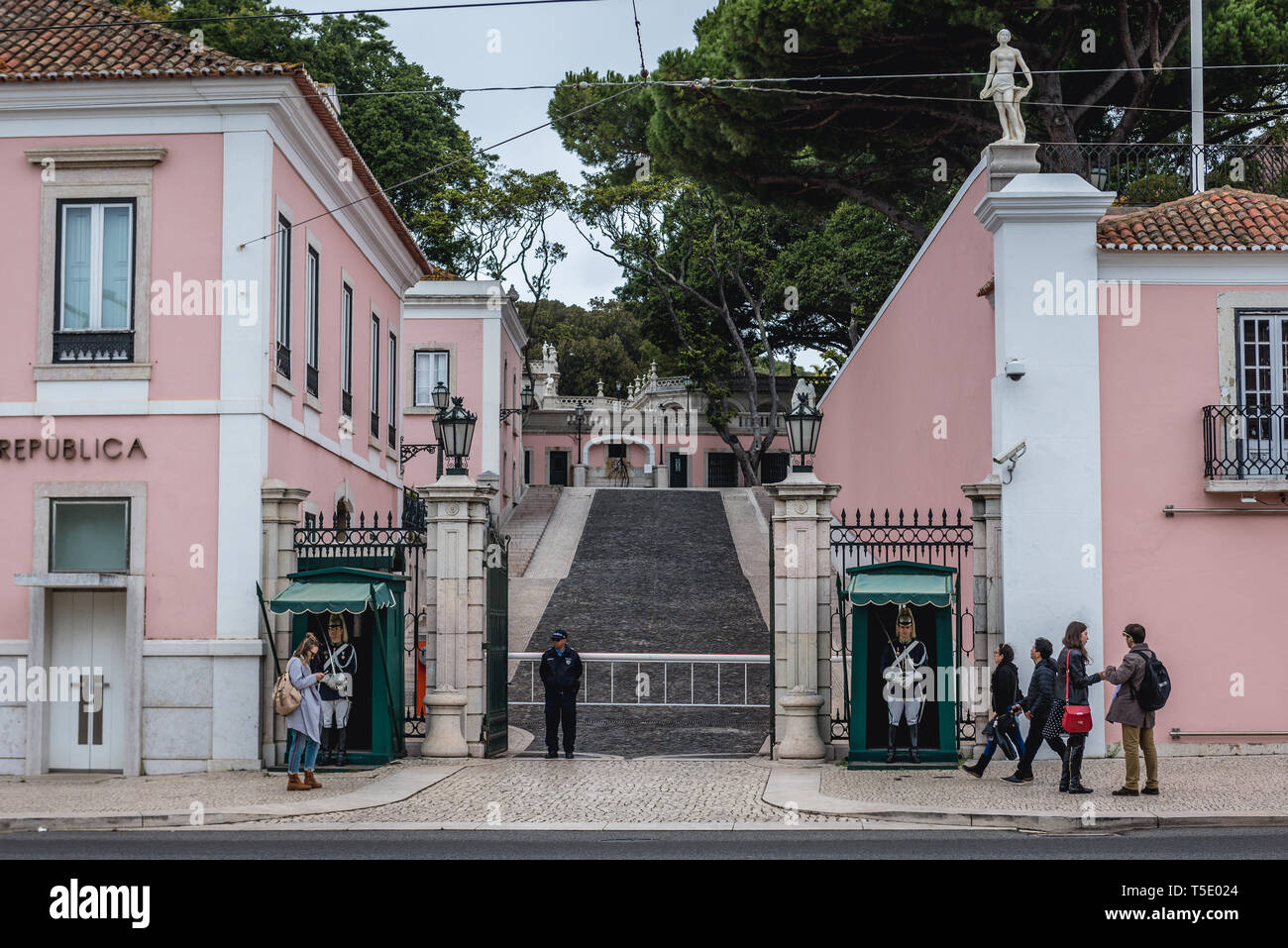 Palacio de belem hi-res stock photography and images - Alamy