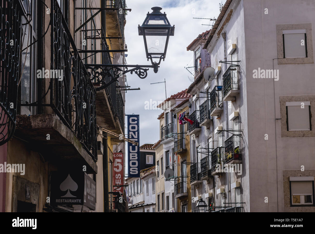 Street lantern in Alfama district of Lisbon, Portugal Stock Photo - Alamy