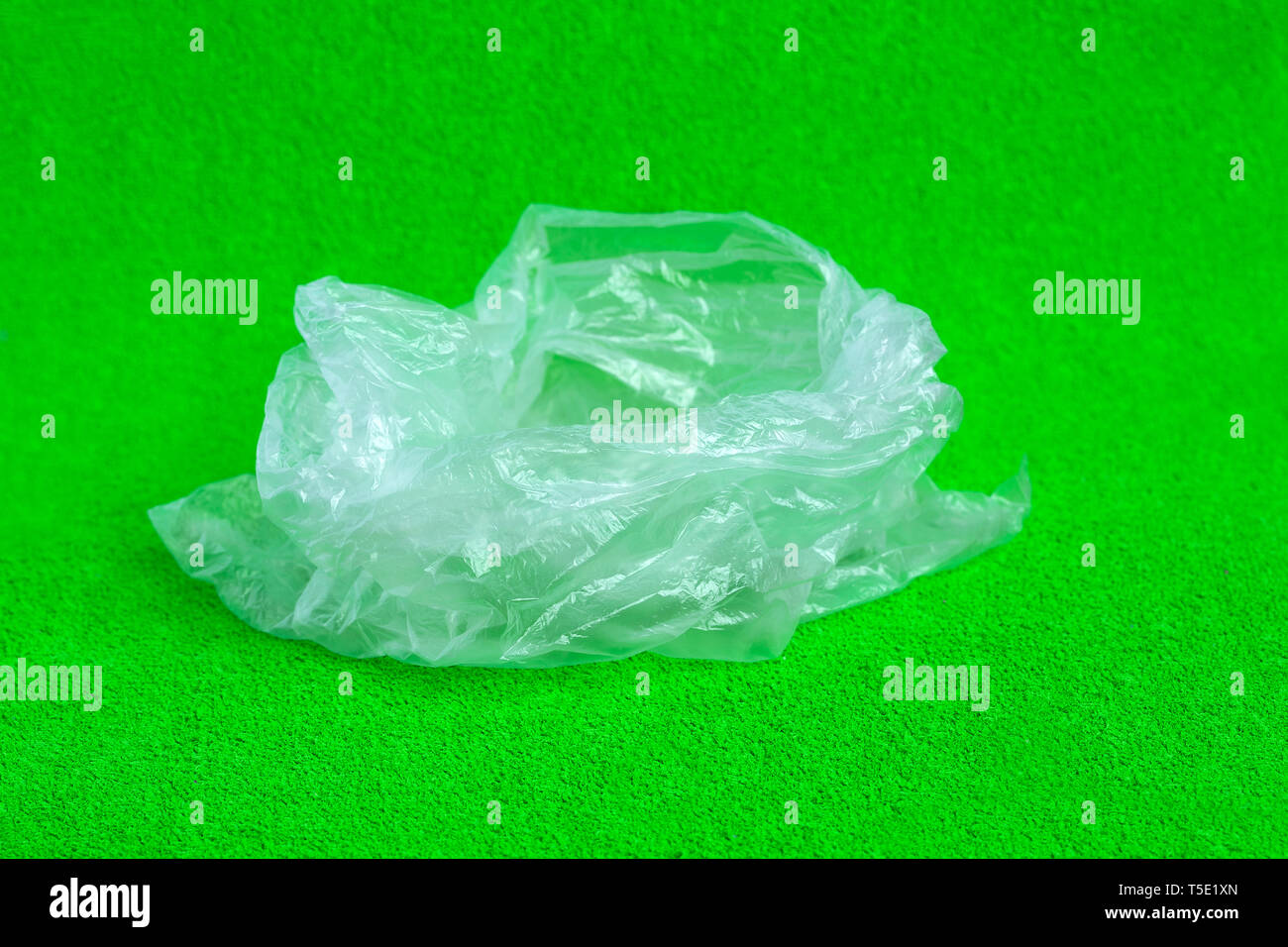 Open trash bag food waste hi-res stock photography and images - Alamy