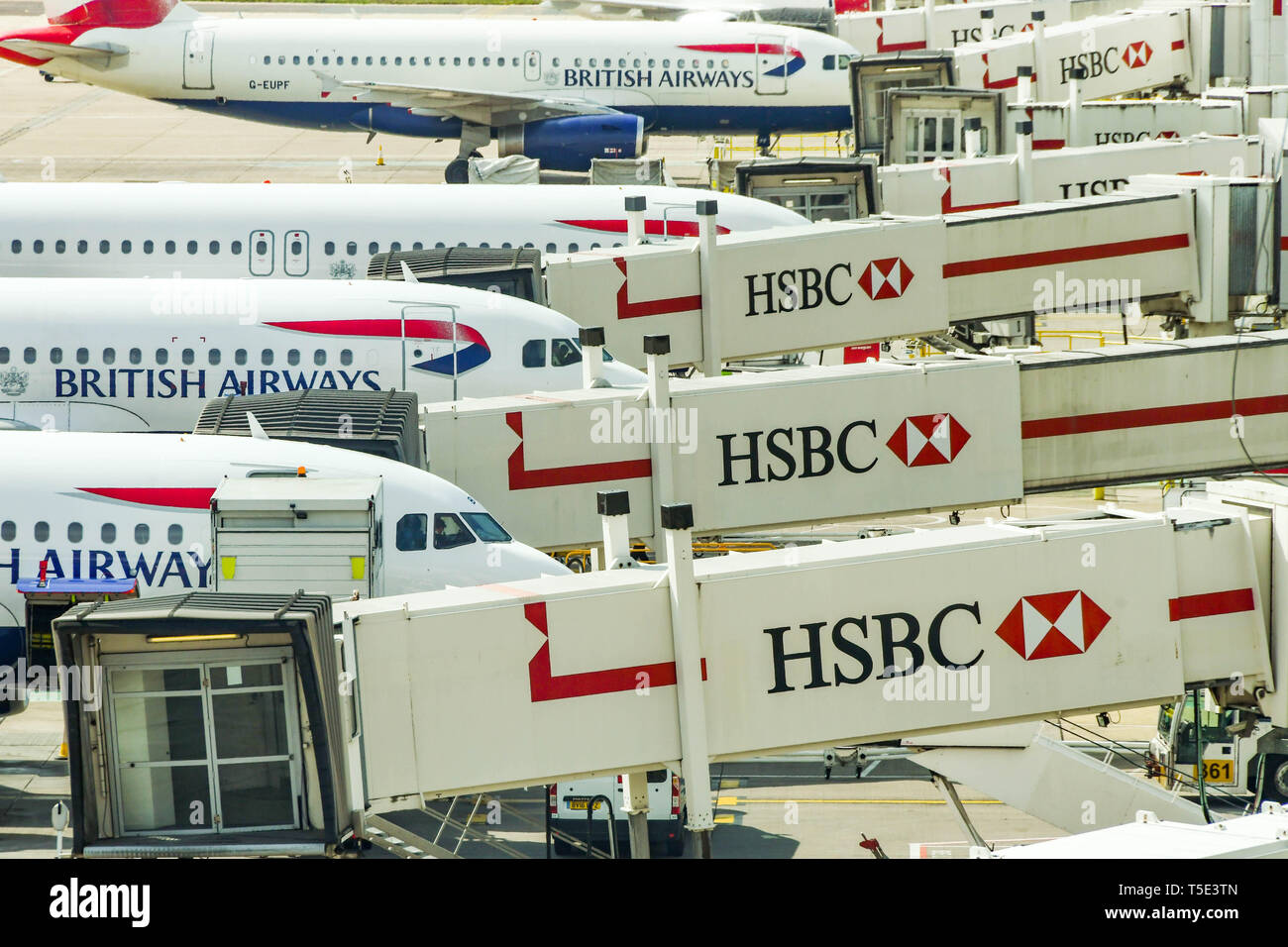 Hsbc sponsor hi-res stock photography and images - Alamy