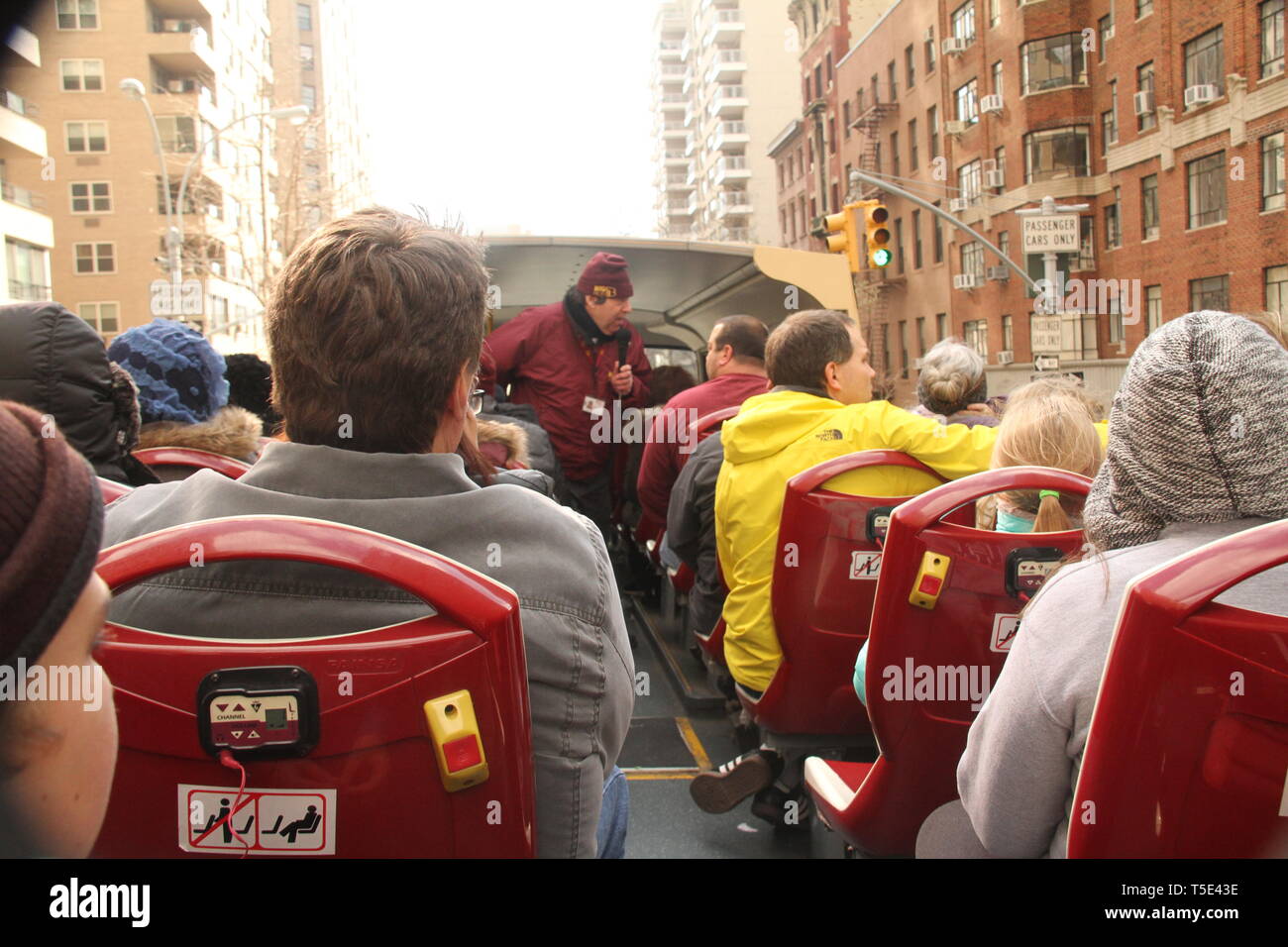 Tour guide bus hi-res stock photography and images - Alamy