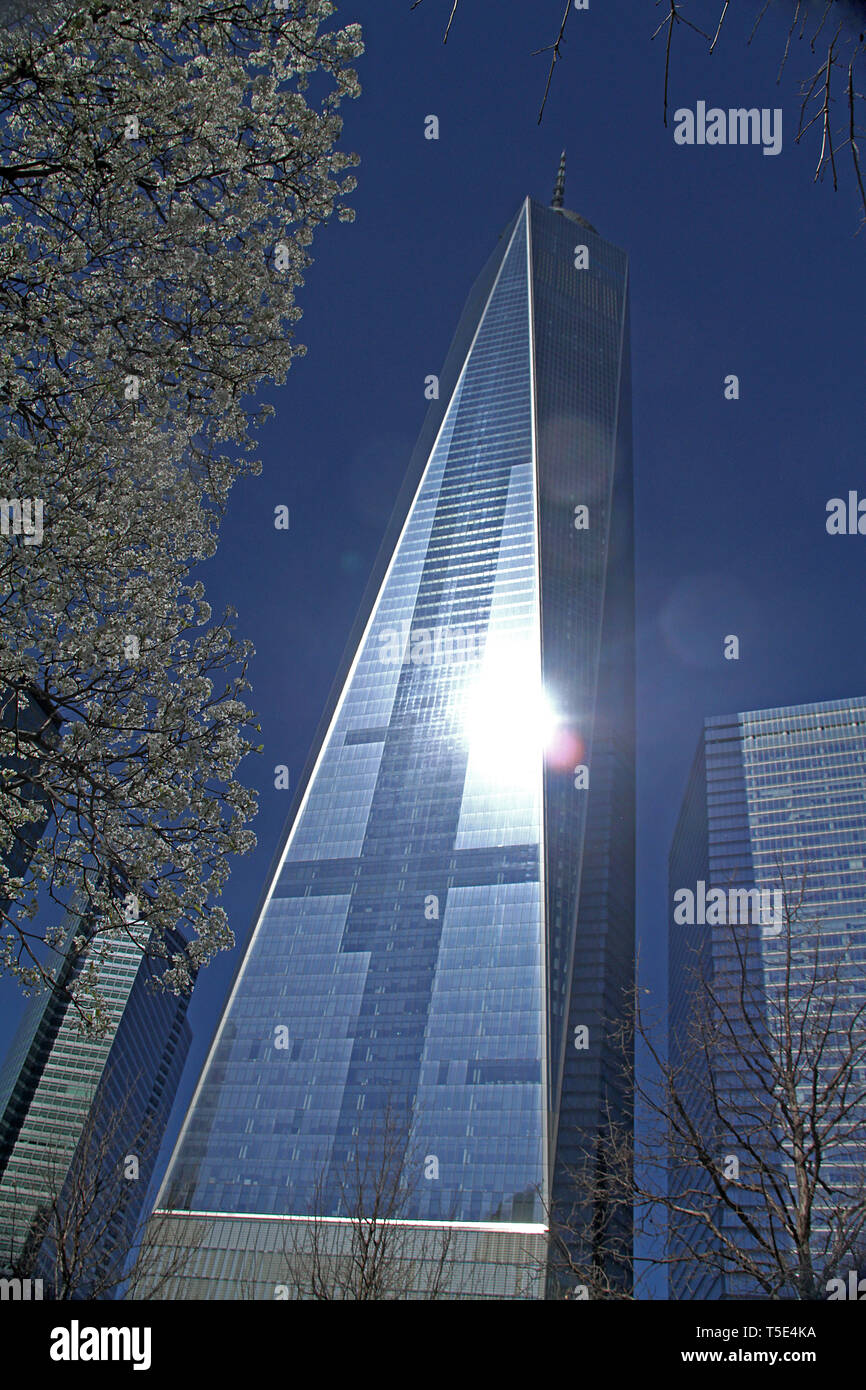 One world trade center facade hi-res stock photography and images - Alamy
